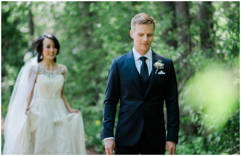 Why Taking First Look Photos Before Wedding Ceremony Is A Good Idea